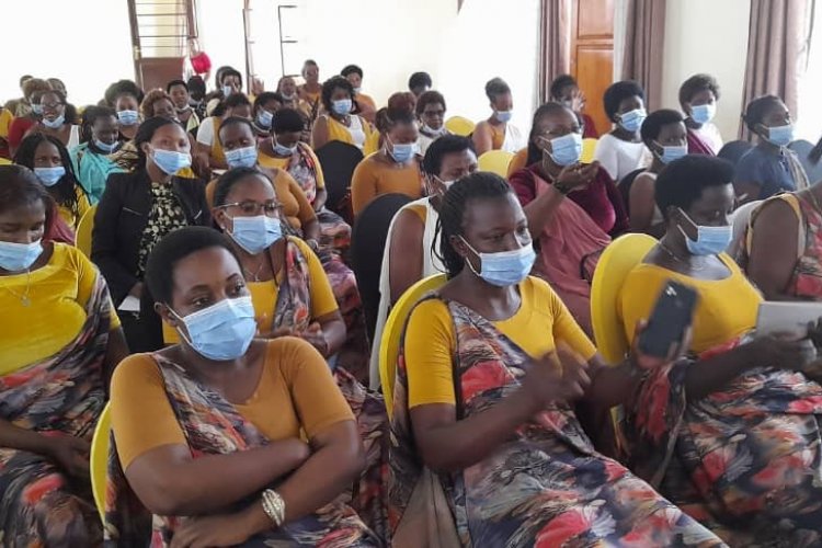 Muhanga: Abagore barakangurirwa kubyaza umusaruro ubucukuzi bw'amabuye y'agaciro buhari ...