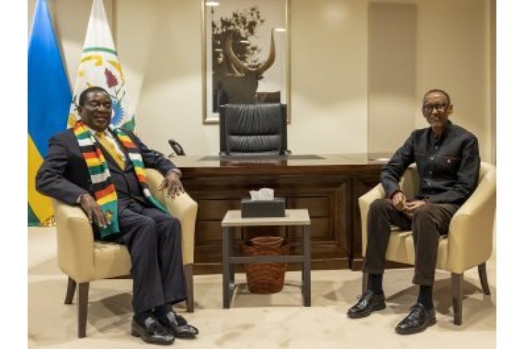 Perezida Kagame yagiranye ibiganiro na Mnangagwa wa Zimbabwe - Amakuru, Politiki, Ubukungu ...